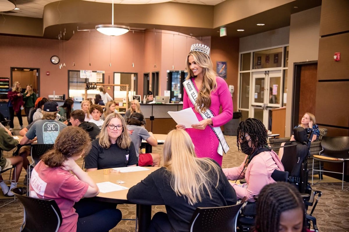 Miss Illinois USA 2023 Samantha Elliott