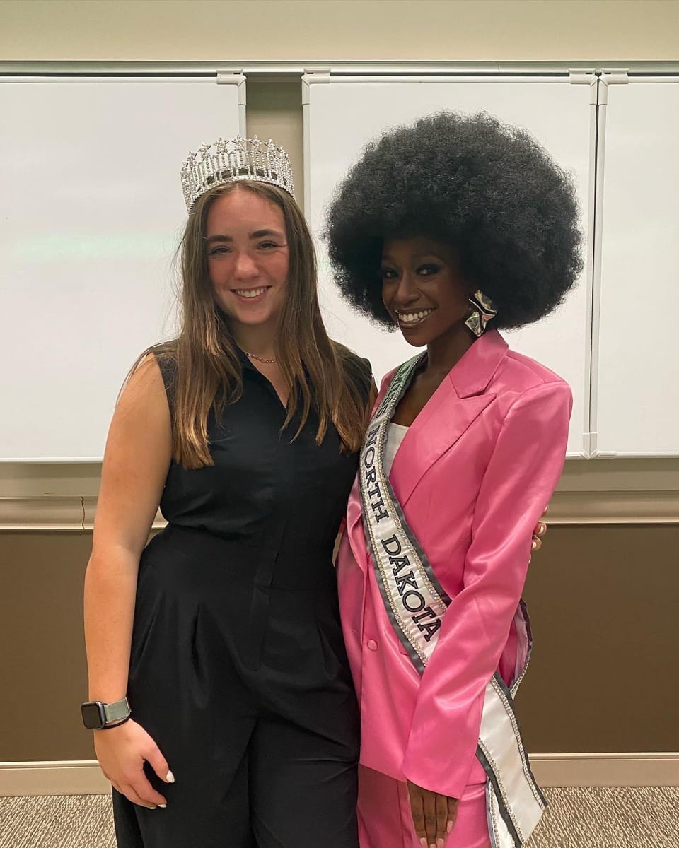 Miss North Dakota USA 2023 Monni Nyaribo