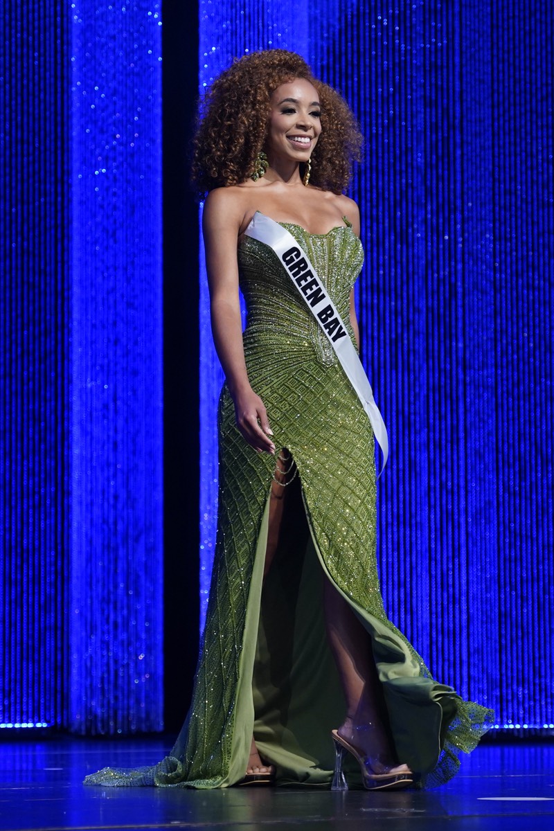 Miss Wisconsin USA 2025 Aneisha Cox