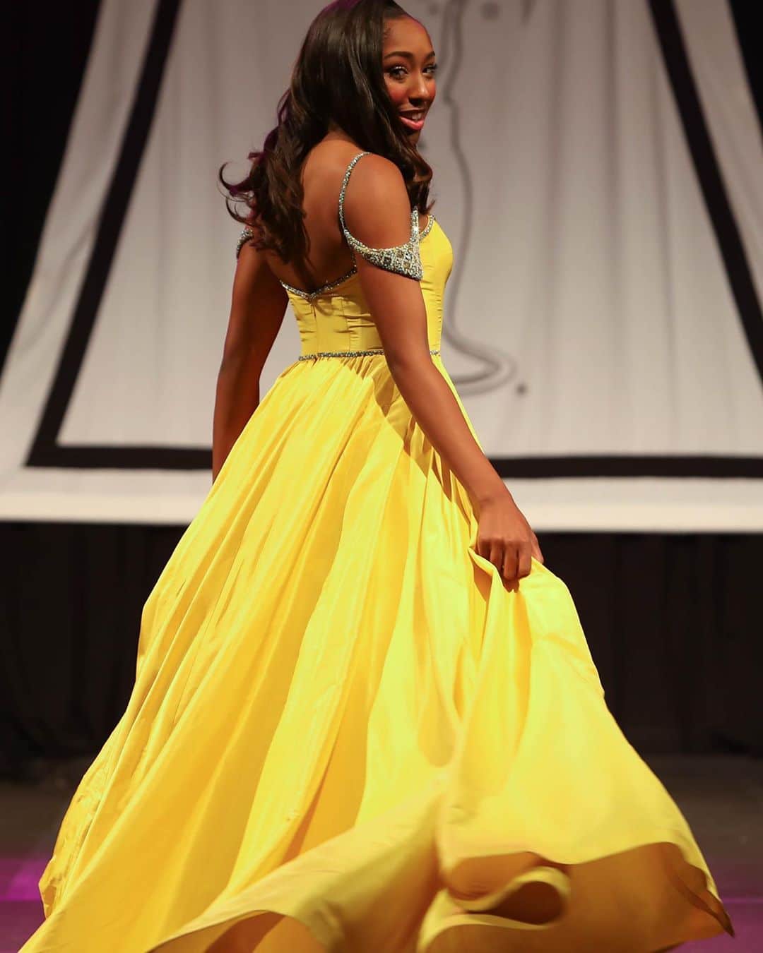 Miss Indiana Teen USA 2020 Jinnie Tomes