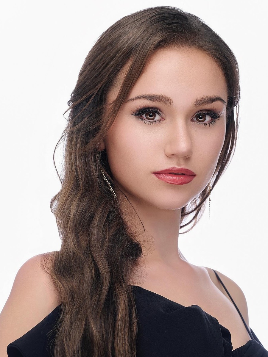 Miss Michigan Teen USA 2025 Eliy Simmer