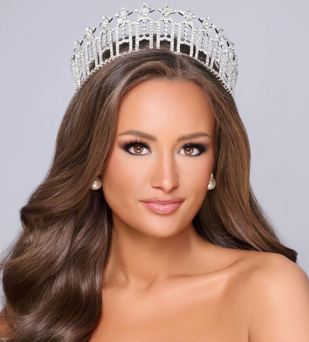 Miss Arkansas USA 2025 Olivia Halsey