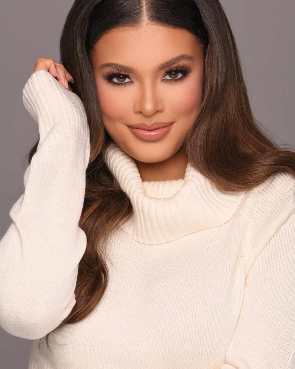 Miss Illinois Teen USA 2024 Arianna Thompson