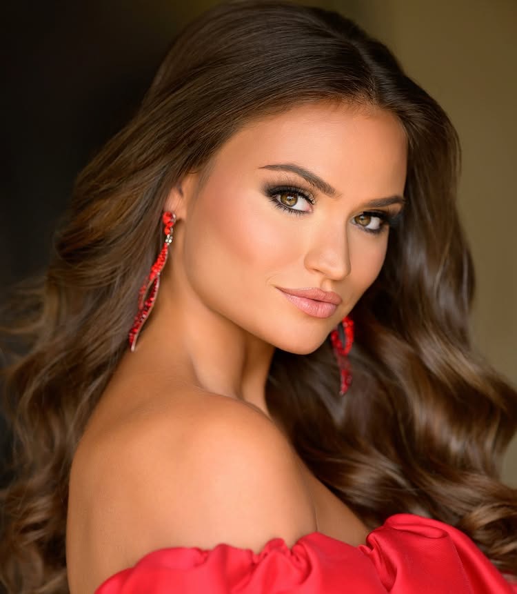 Miss Nebraska USA 2025 Audrey Eckert