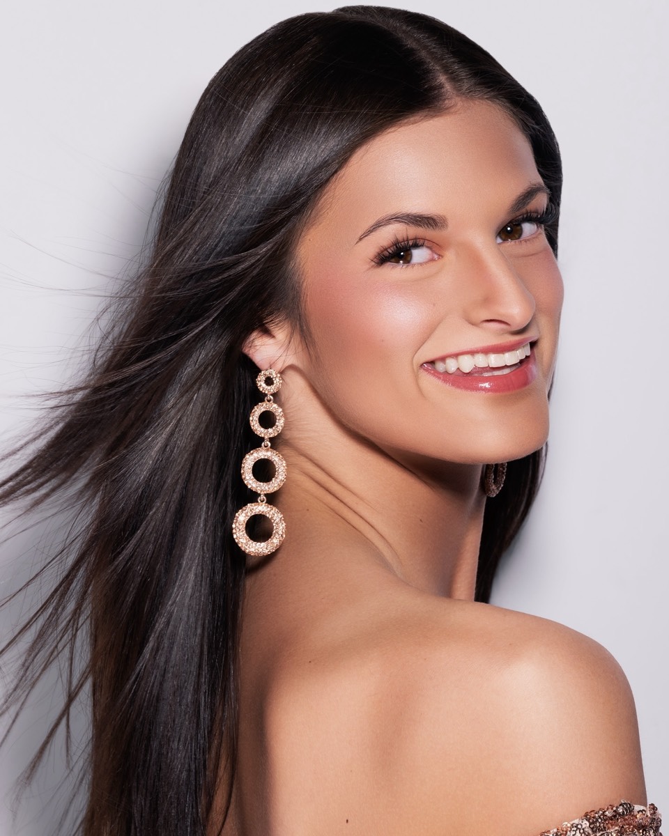 Miss South Dakota Teen USA 2025 Bella Puetz
