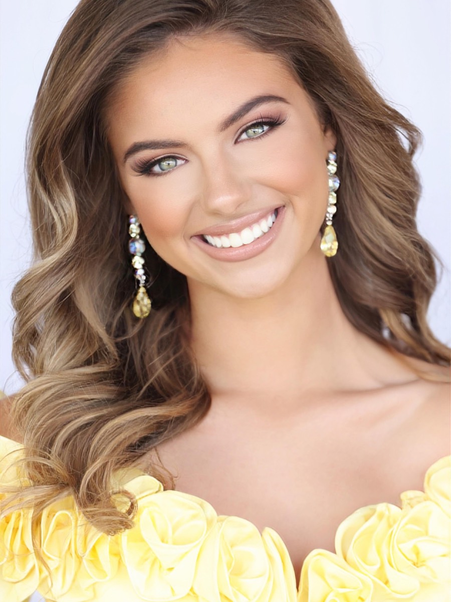 Miss West Virginia Teen USA 2026 Gracia Knight